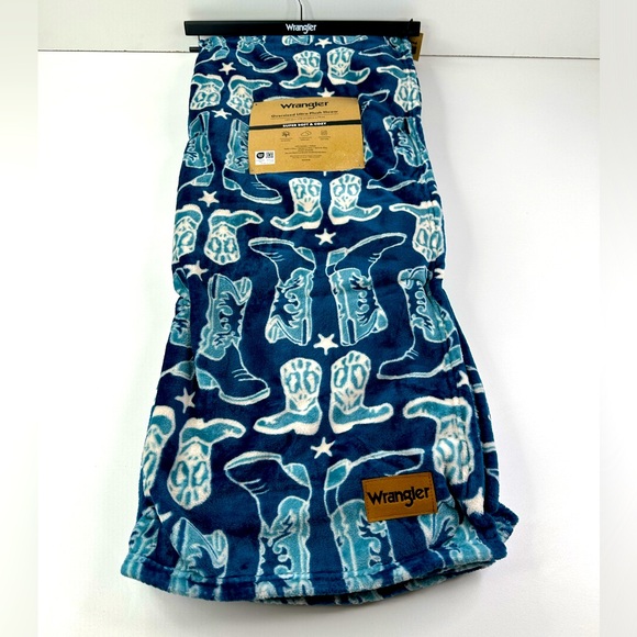 Wrangler | Bedding | Wrangler Oversized Ultra Plush Throw Blue Boots ...
